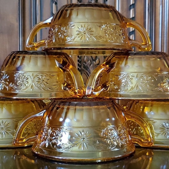 Indiana Glass | Dining | 6 94s Daisy Amber Soup Bowls With Handles By ...